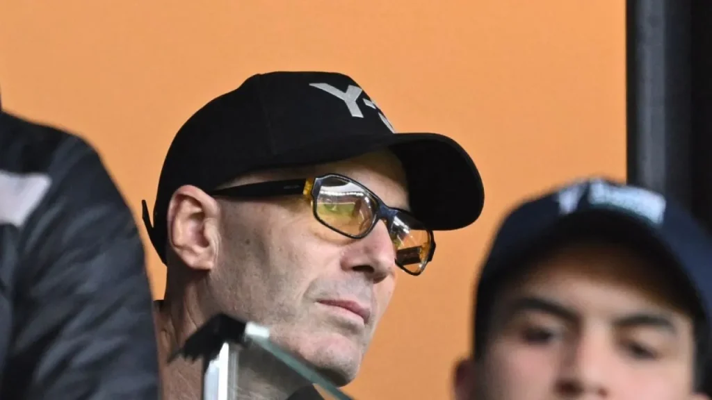 Zidane crée la polémique en Algérie après un post Facebook - Algérie Zoom