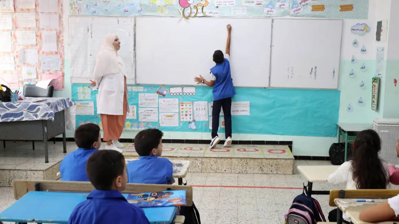 Algérie : un deuxième concours des enseignants prévu en 2026 - Algérie Zoom
