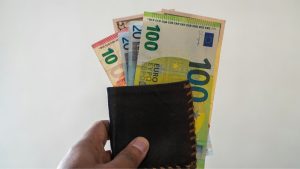 Marché noir - Début 2026 : le dinar algérien décroche face à l’euro ...